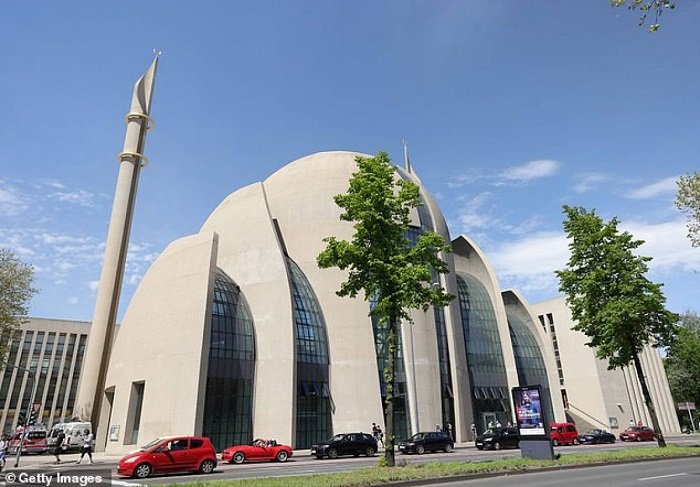 Germany's largest mosque allowed to deliver 'Azaan' through loudspeaker ...